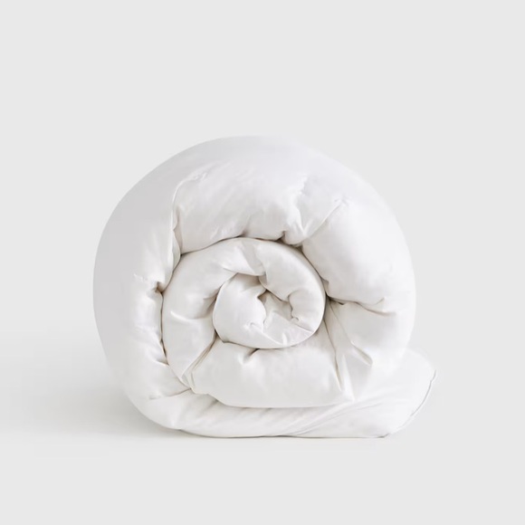 Quince | Bedding | Nwot Quince Luxe Goose Down Comforter All Season ...